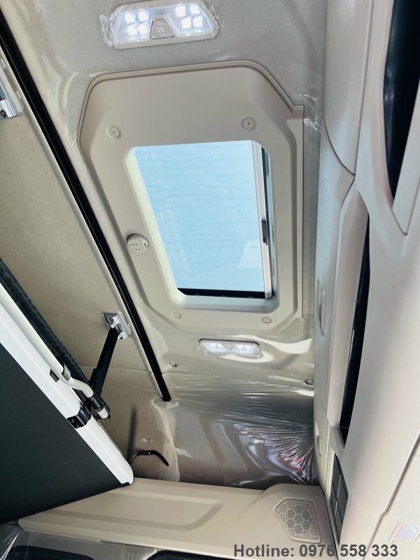 Xe đầu kéo Howo Max 460HP - Hỗ trợ lăn bánh 85%